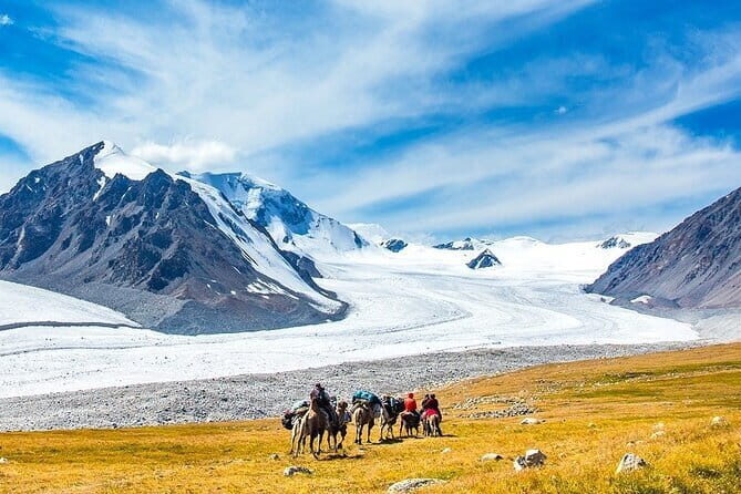 In Search of The Eagle Hunters - What Travelers Are Saying (Based on Limited Reviews)