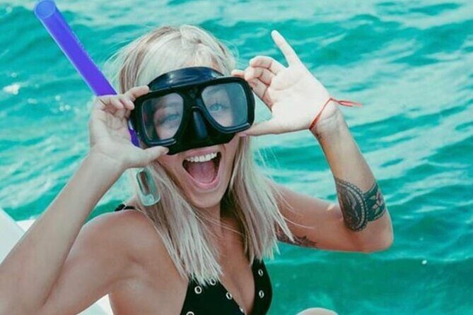 Isla Mujeres Catamaran Snorkeling, Beach Club Lunch and Open bar - Snorkeling at Arrecife El Meco