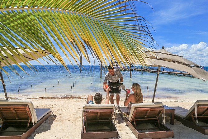 Isla Mujeres luxury catamaran with premium open bar and lunch - What Do Travelers Say?