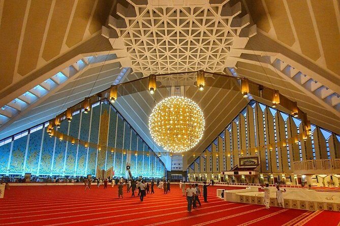 Islamabad City Tour With Faisal Mosque, Pakistan Monument & Lunch - The Symbolic Pakistan Monument and Lok Virsa Museum