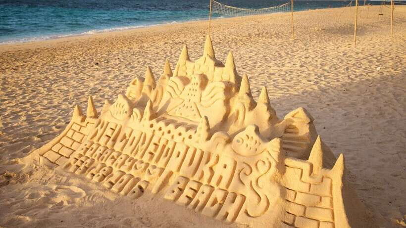 Island Hop & Dine: Boracay with Premium Beach Buffet - Authenticity and Real-World Feedback