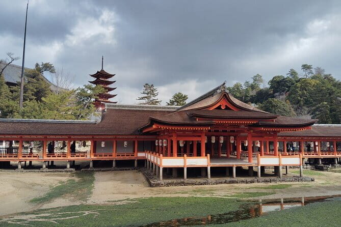 Itsukushima Shrine and Miyajima Summit 5.5hour Tour in Miyajima - Exploring Miyajima: What You Can Expect