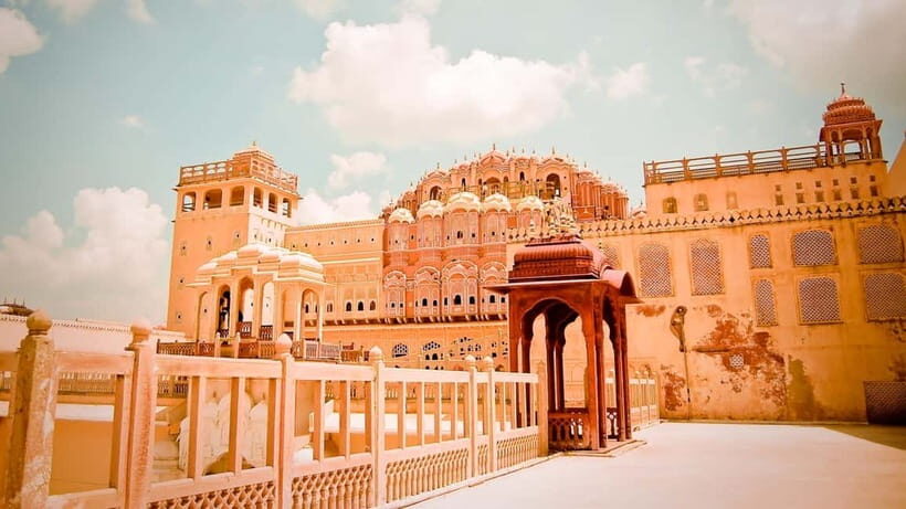 Jaipur: Amber Fort, City Palace, and Jantar Mantar Tour - Practical Details and What to Keep in Mind