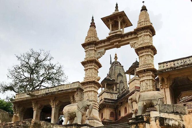 Jaipur by locals - Practical considerations: timing, group size, and costs