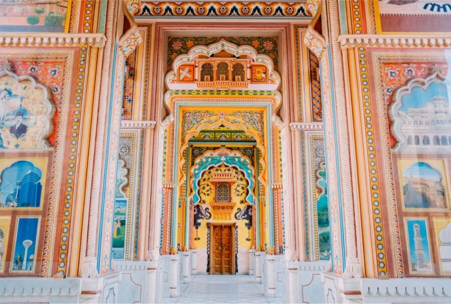 Jaipur City Tour: City Palace, Jantar, Hawa & Jal Mahal - Food and Flexibility