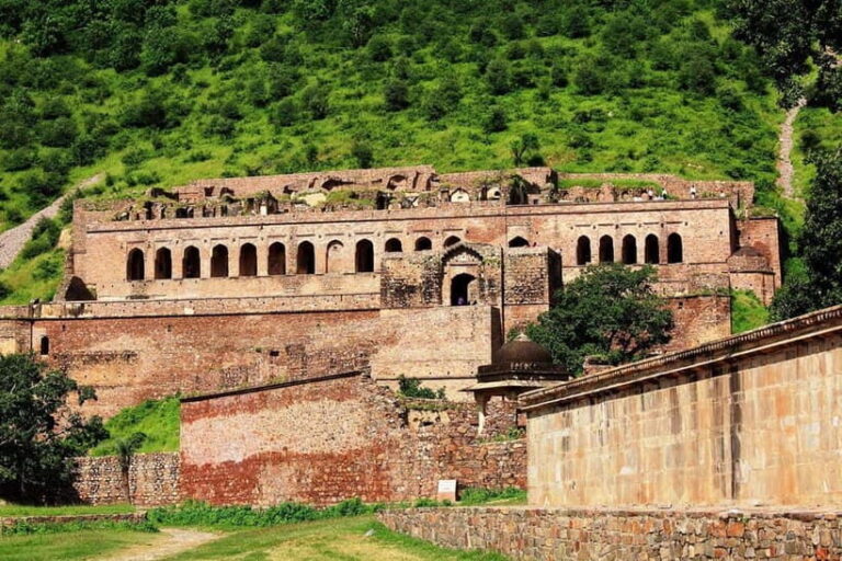 Jaipur: Haunted Bhangarh Fort and Abhaneri Stepwell Day Trip - What You Get for the Price