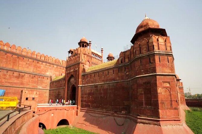 Jaipur to Agra by Car - The Vehicle and Driver Experience