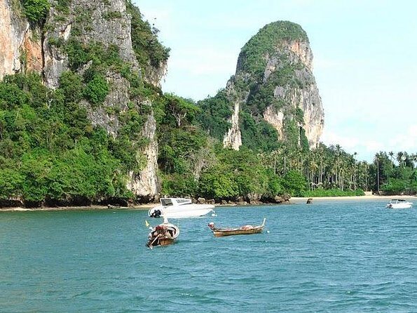 James Bond + Hong Islands + Sightseeing + Canoe - The Itinerary Breakdown