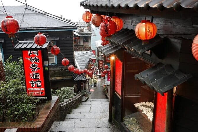 Jiufen Old Street & Northeast Coast Private Tour - Exploring Taiwan’s Scenic Northeast Coast