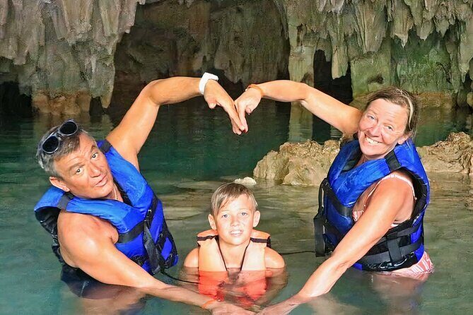 Journey to Tulum: Ruins, Cenote Swim, and Mexican Cuisine - Transportation and Group Size