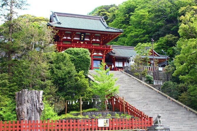 Kamakura Kotoku-in Temple and Enoshima Day Tour from Tokyo - Enoshima: Nature, Culture, and Coastal Beauty