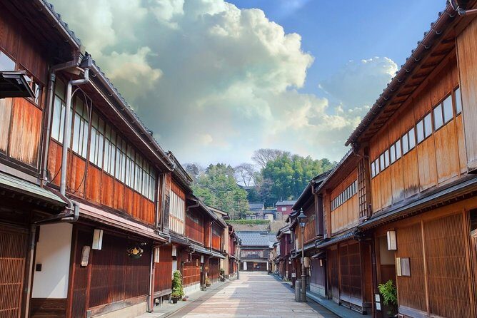 Kanazawa Hidden Gems with a Local Host, Custom & Private - Who Should Consider This Tour?