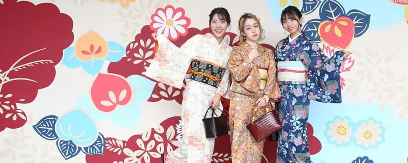 Kanazawa: Japanese Kimono Rental near Higashi Chaya District - Exploring the Kimono Experience: What You Can Expect