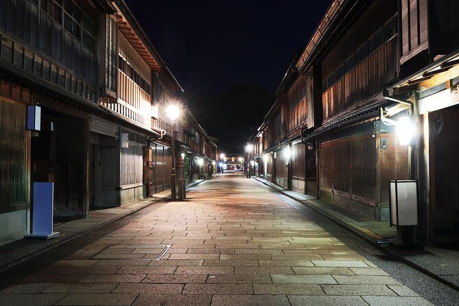 Kanazawa private night Photoshoot by professional photographer - Itinerary Breakdown: What to Expect