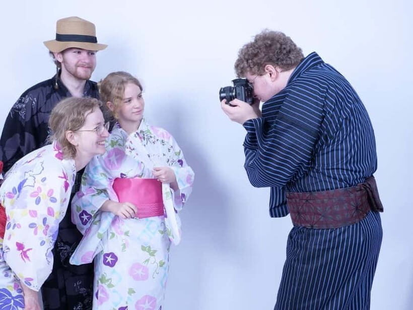 Kanazawa: Selfie Photo Experience with Rental Kimono - Color - The Real Traveler Perspective