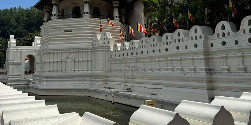 Kandy: Private Guided Tour with Local Highlights by Tuk Tuk - In-Depth Look at the Itinerary