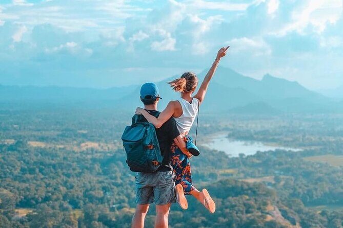 Kandy to Anuradhapura Shuttle & Dambulla Sightseeing Tour - The Tour Experience in Detail