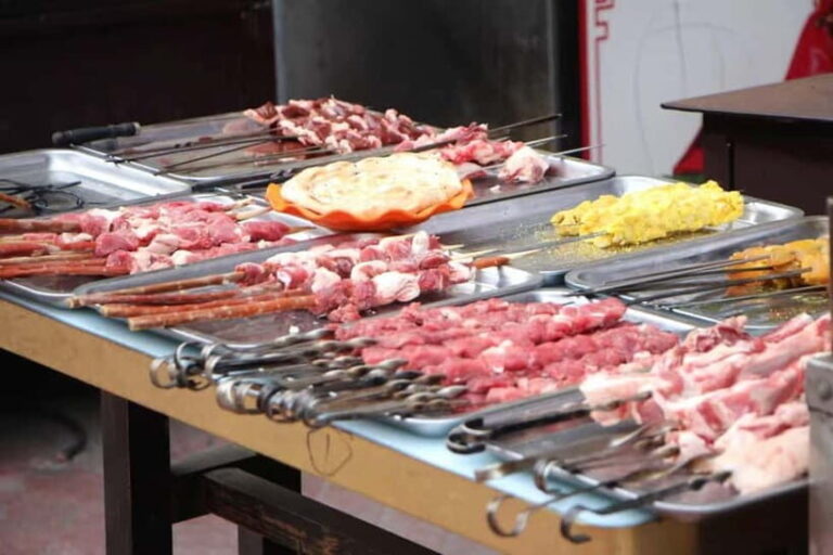 Kashgar Private Tour: Mosque, Concubine's Garden & Old City - The Fragrant Concubine’s Garden