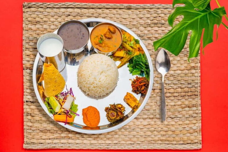 Kathmandu: Bhaktapur Clay Art, Nepali Lunch and Folk Music - Who Will Love This Tour?