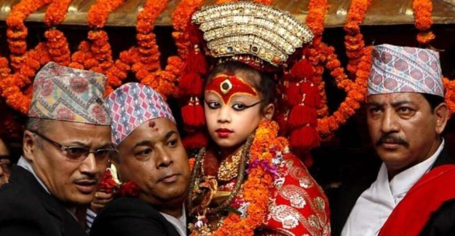 Kathmandu Old City and Swoyambhunath Stupa 4-Hour Tour - The Ascent to Swoyambhunath Stupa