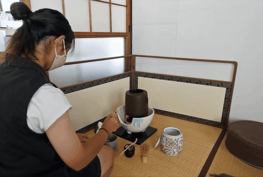 Kiku Plan - Wagashi making and tea ceremony experience - - A Close Look at the Experience