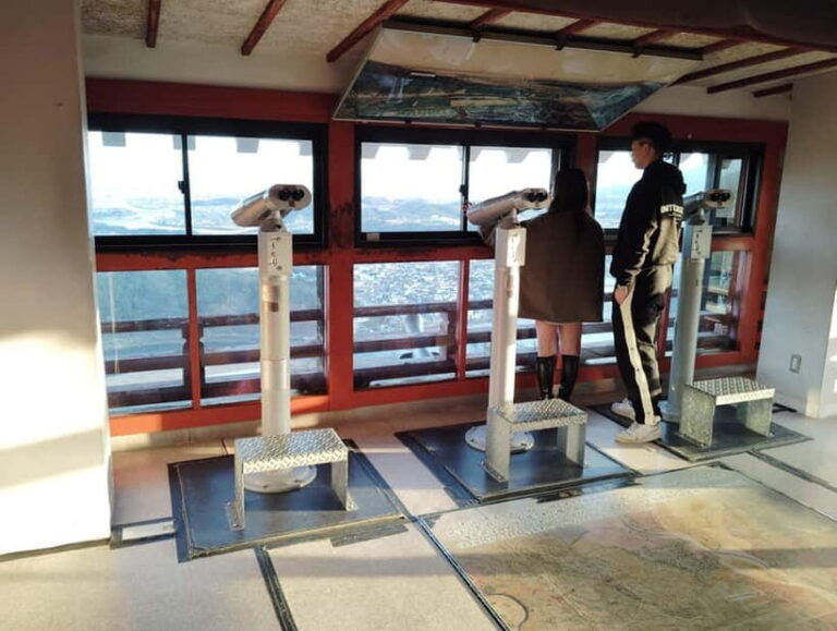 Kintai-Kyo Bridge and Iwakuni Castle with local guide 3h - Real Travelers’ Perspectives