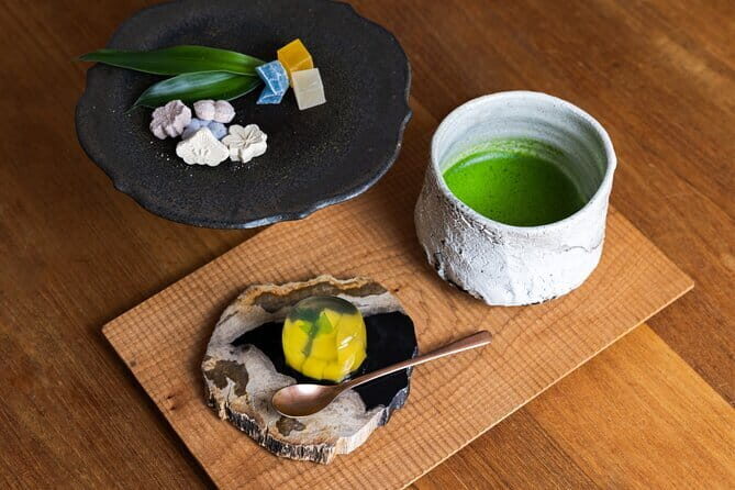 Kintsugi Workshop Class in Shibuya, Tokyo with mon cadeau - Whats Included and What to Expect