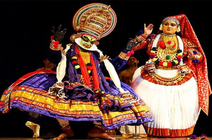 Kochi: Kathakali Evening Dance Show w/ Dinner & Transfer - Transportation and Practical Details