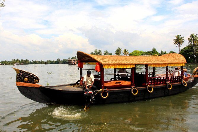 Kochi Private Tour: Kerala Backwater Shikara (Shaded Canoe Boat) Day Cruise - What Makes This Tour Stand Out?