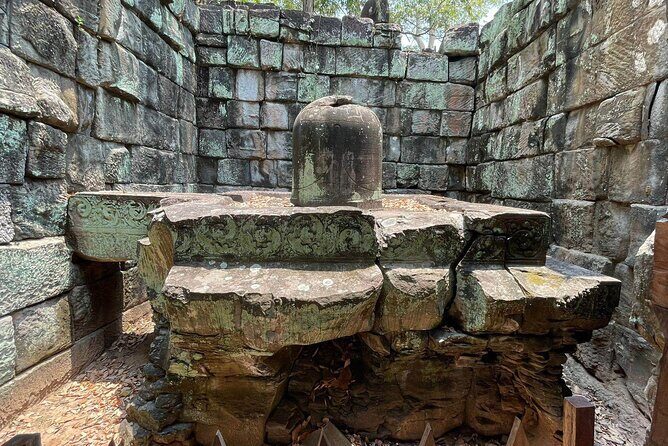 Koh Ker & Preah Vihear - Discovering Koh Ker: Ancient Ruins in the Jungle