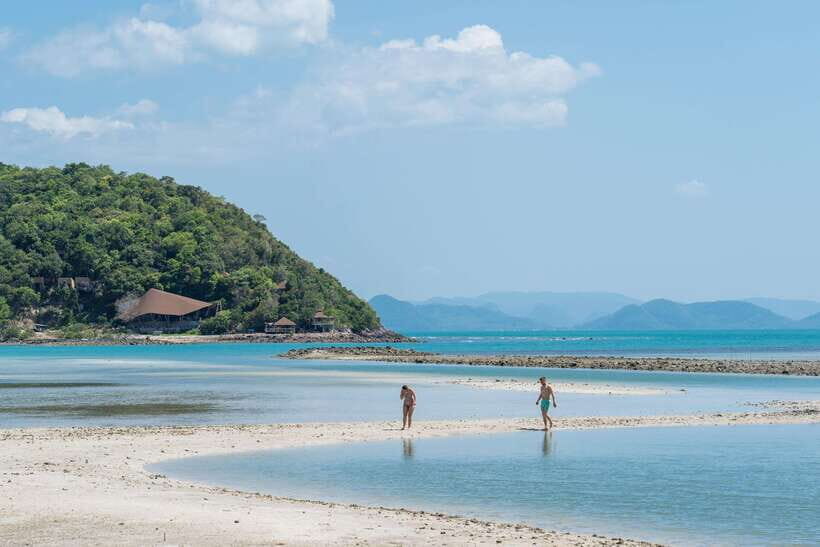 Koh Samui: Island Hopping Adventure in Coral and Pig Island - The Itinerary Breakdown