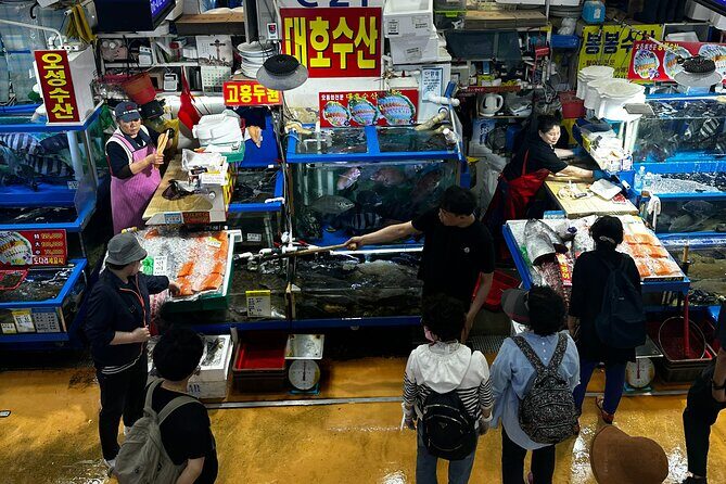 Korean Market Adventure with Chef Yie - Noryangjin Fish market - The Selection Process – Hands-On and Educational