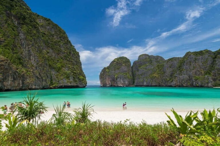 Krabi: One Day Phi Phi Island by speed boat ( Join ) - Lunch and Leisure on Phi Phi Don
