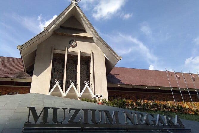 Kuala Lumpur City & Countryside Guided Tour Including Lunch - The Sum Up