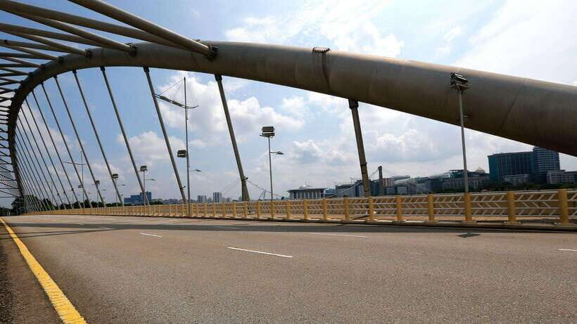 Kuala Lumpur: Putrajaya Tour with Traditional Boat Cruise - Who Will Enjoy This Tour?