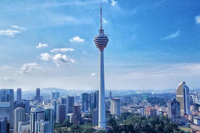 Kuala Lumpur Signatures with KL Tower & Petronas Twin Towers - What You Get for the Price