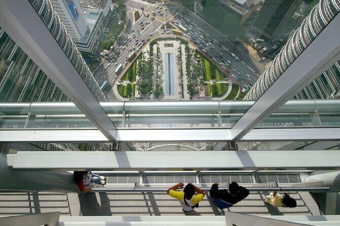 Kuala Lumpur Skybridge Sightseeing with High Class Dining - Exploring the Skybridge Experience
