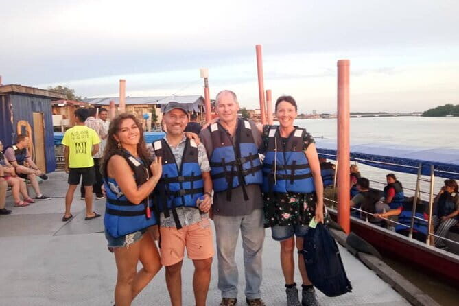 Kuala Selangor Fireflies Tour with Grand Royal Palace and Dinner - Who Is This Tour Best For?