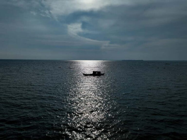 Kumarakom: Sunset Cruise with Village Life and Local Food - What Travelers Should Know Before Booking