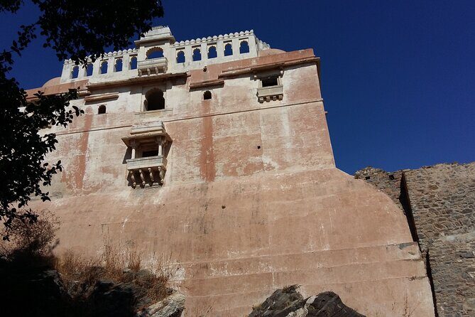 Kumbhalgarh , Ranakpur , Village Experience , Taxi , Shops - In-Depth Look at the Itinerary