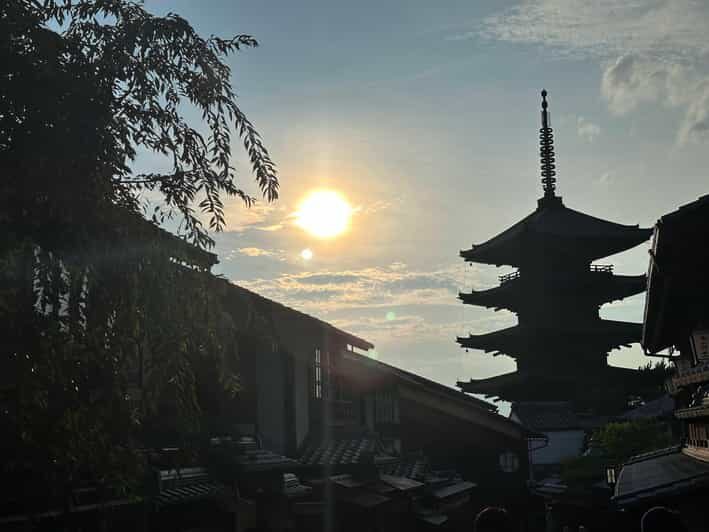 Kyoto: Gion & Geisha district evening tour - The Experience’s Value and Limitations