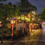 Kyoto: Gion Night Walking Tour with Local Guide - The Atmosphere and Photography Opportunities