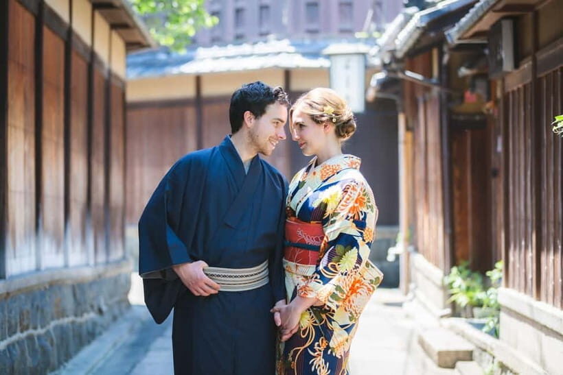 Kyoto Kimono Professional Photoshoot - The Higashiyama Option: Picturesque Streets and Temples