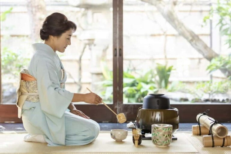 Kyoto: Tea Ceremony in 100-year-old Kyo-Machiya Townhouse - Who Will Love This Experience?