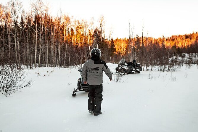 Laurentians: Guided excursion by snowmobile - The Experience in Detail