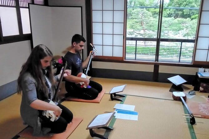 Learn Japanese guitar "Shamisen" - Insights from Reviewers