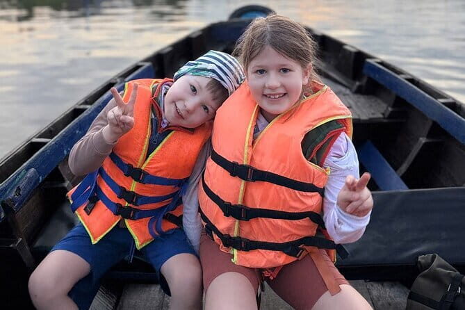 Legends & Landscapes: Cu Chi Tunnels & Mekong Delta Full day Tour - Transportation and Group Dynamics