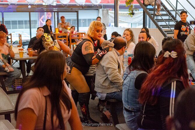 Live the Fight together with a Tacos and Tequila Fighter and more - The Itinerary and Experience Structure