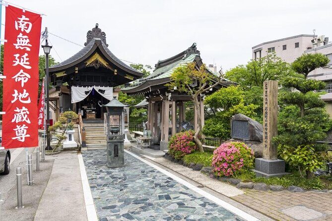 Local Food and Cultural Tour in Toyama - Evening at Kagaya: Kaiseki Feast and Folk Songs