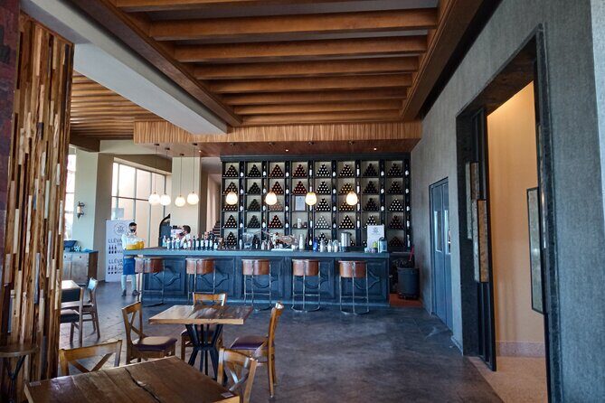 Local Vineyard Tour & Wine Tasting at the Independence Valley - Authenticity & Real Experiences